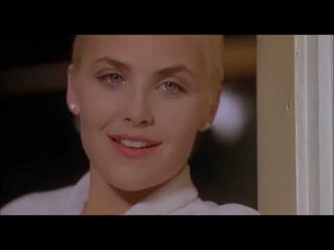 Sherilyn Fenn in \