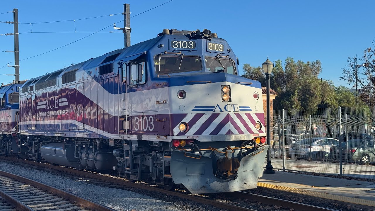 ACE F40PH #3103 and #3105 at San Jose Diridon - YouTube