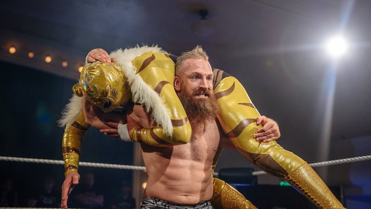 Matt Cross vs. Puma King (Feature Match Friday - DEFY Wrestling) - YouTube