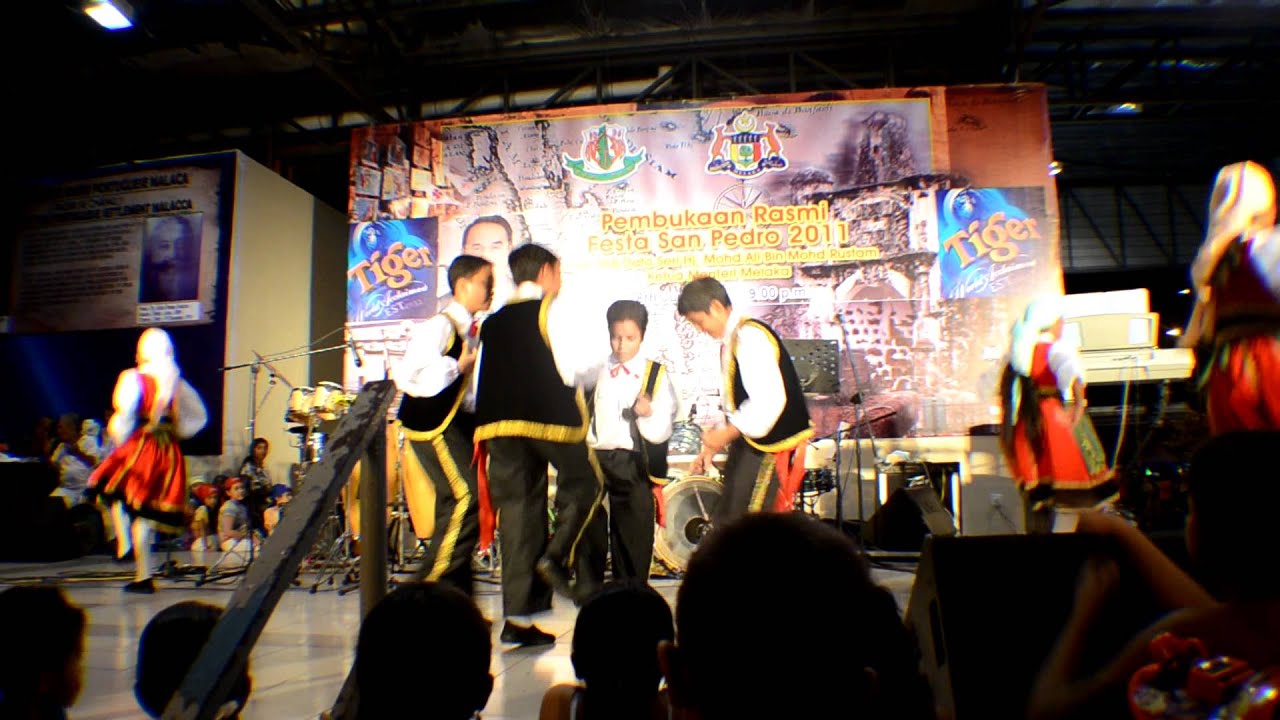 Festa San Pedro Festival in Malacca, Malaysia 3/8 - YouTube