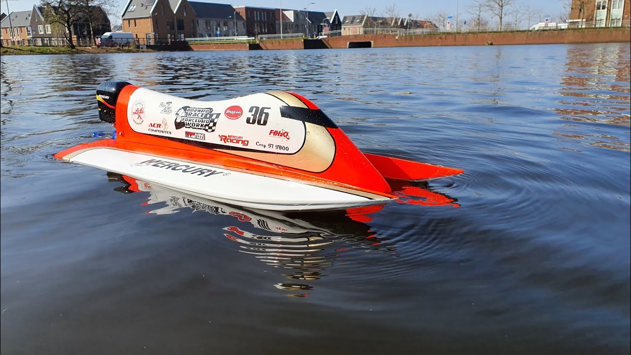 Cozy F1 T800 6S brushless F1 tunnel - YouTube