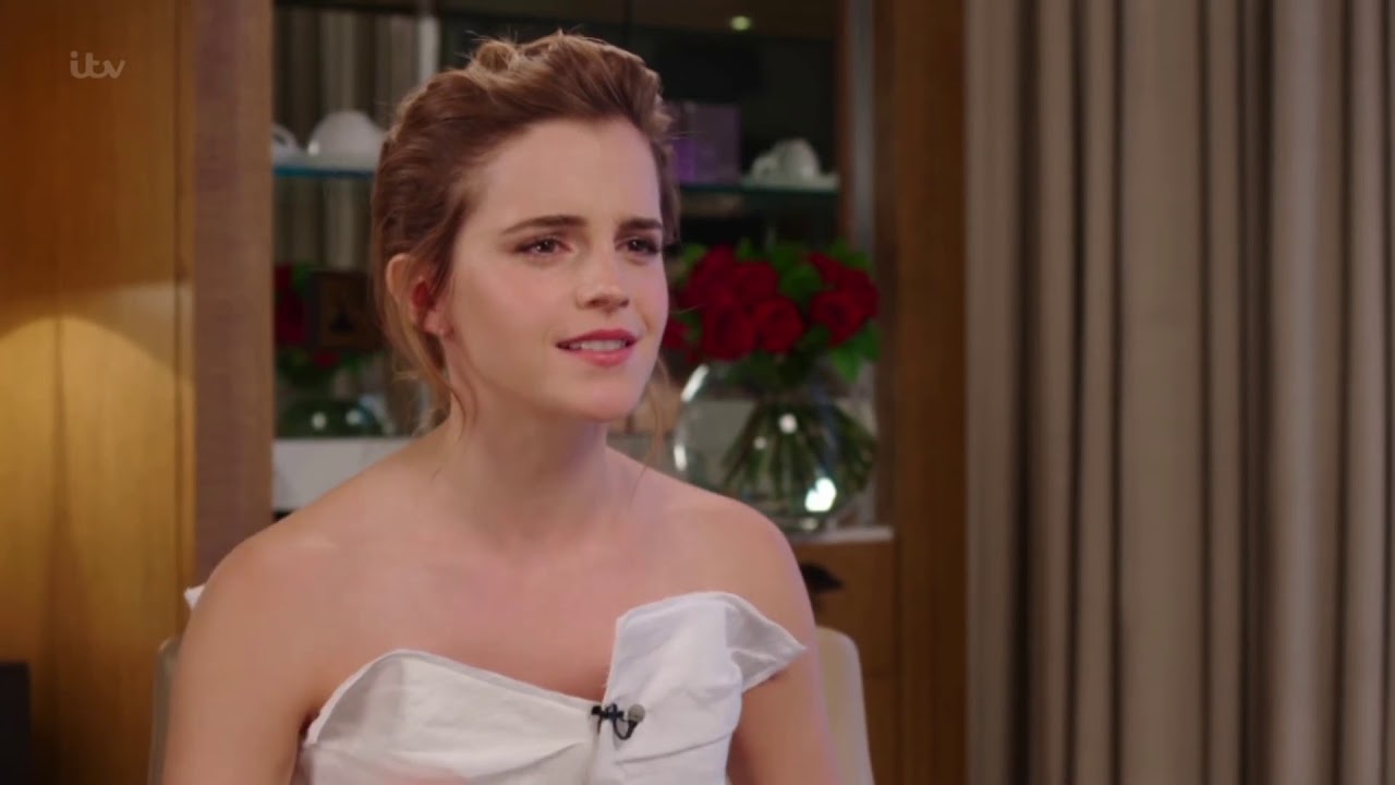 Emma Watson snaps! VIDEO LOOP! - YouTube