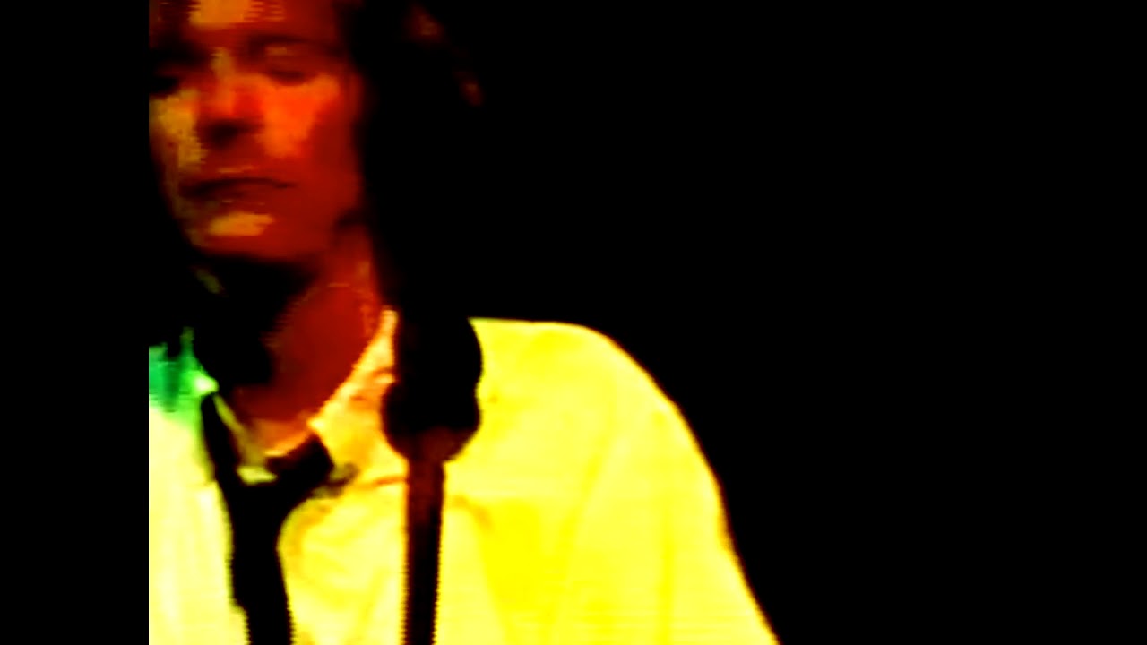 Baby Lemonade by Abraham Cloud live at Molly Malone's - YouTube