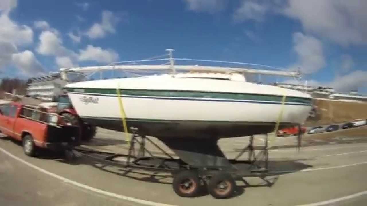 Transport Voilier Tanzer 26 Canada avril 2013 Sailboat GMC 350 - YouTube