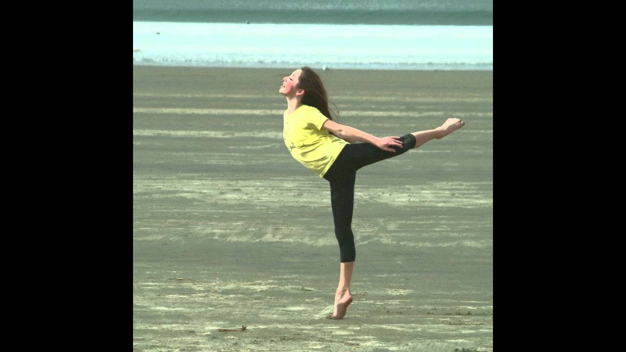 Robbie Ballet Montage 2011 at the beach this time ;) get my Ballet ...