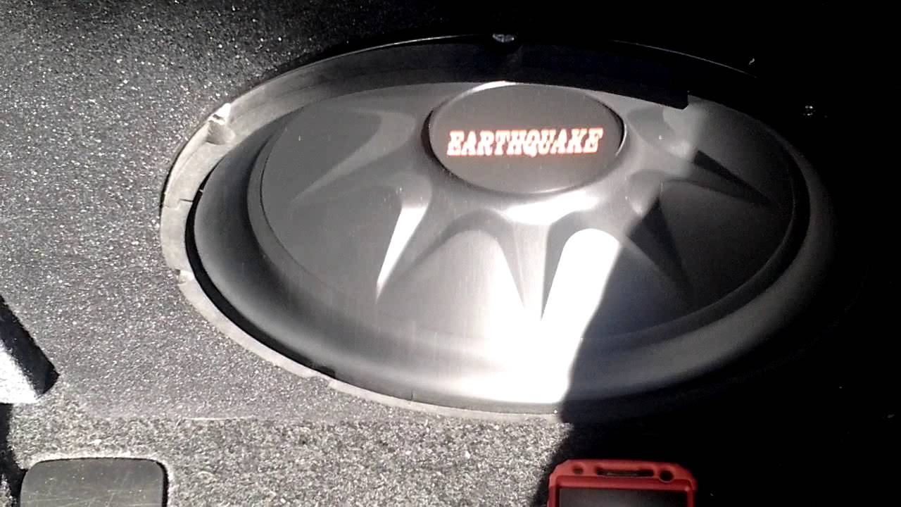 12 inch Earthquake TNT 12S - YouTube
