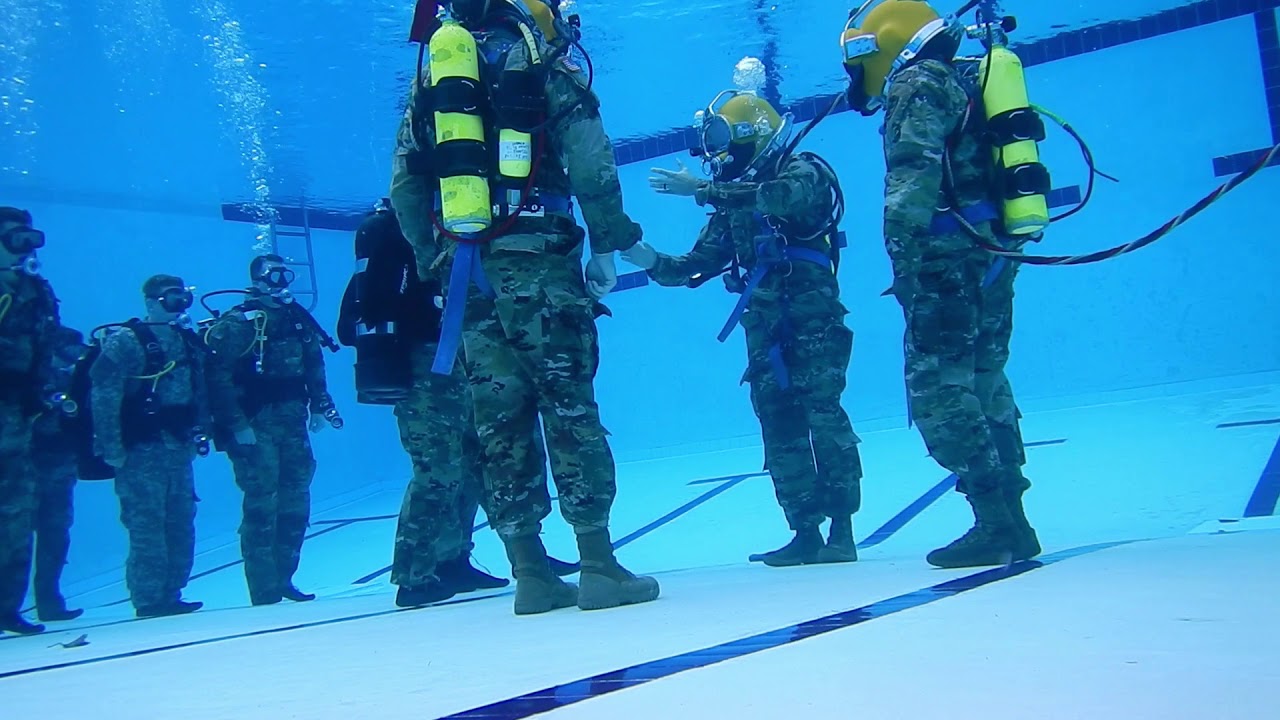 Dive Team Pacific Army-exercise underwater command | HD - YouTube
