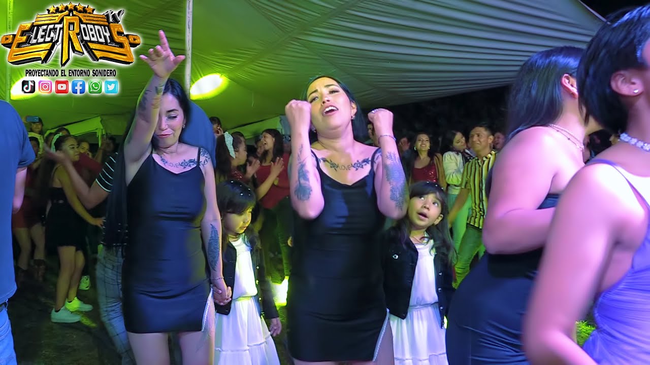 Chicas Wapas ((Bailando Reggaeton)) En Tolimán, Querétaro - YouTube