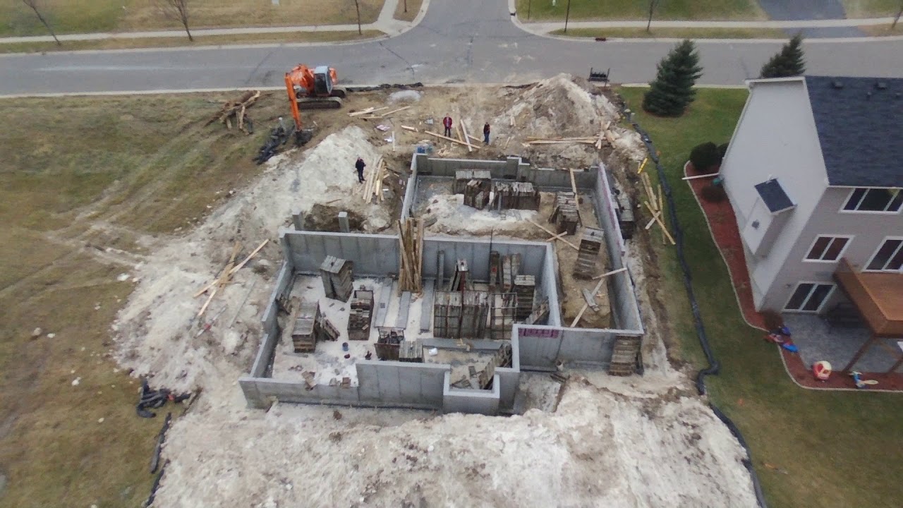 108 Bluestone Dr - YouTube