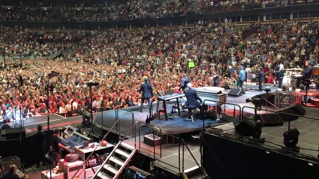 Bruce Springsteen - Shout - Chicago 8-28-16 - YouTube