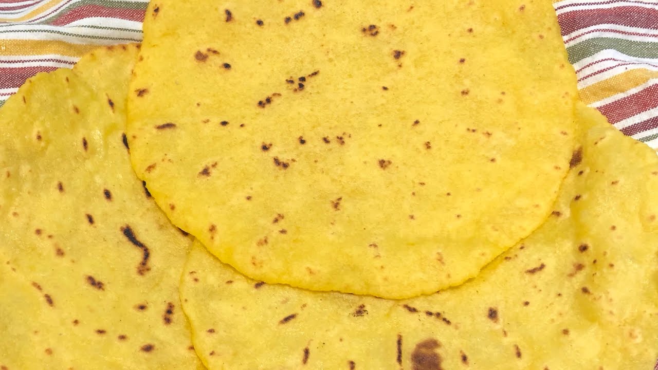 How To Make Makki Ki Roti | Flat Corn Bread | Zaika With Jabeen - YouTube