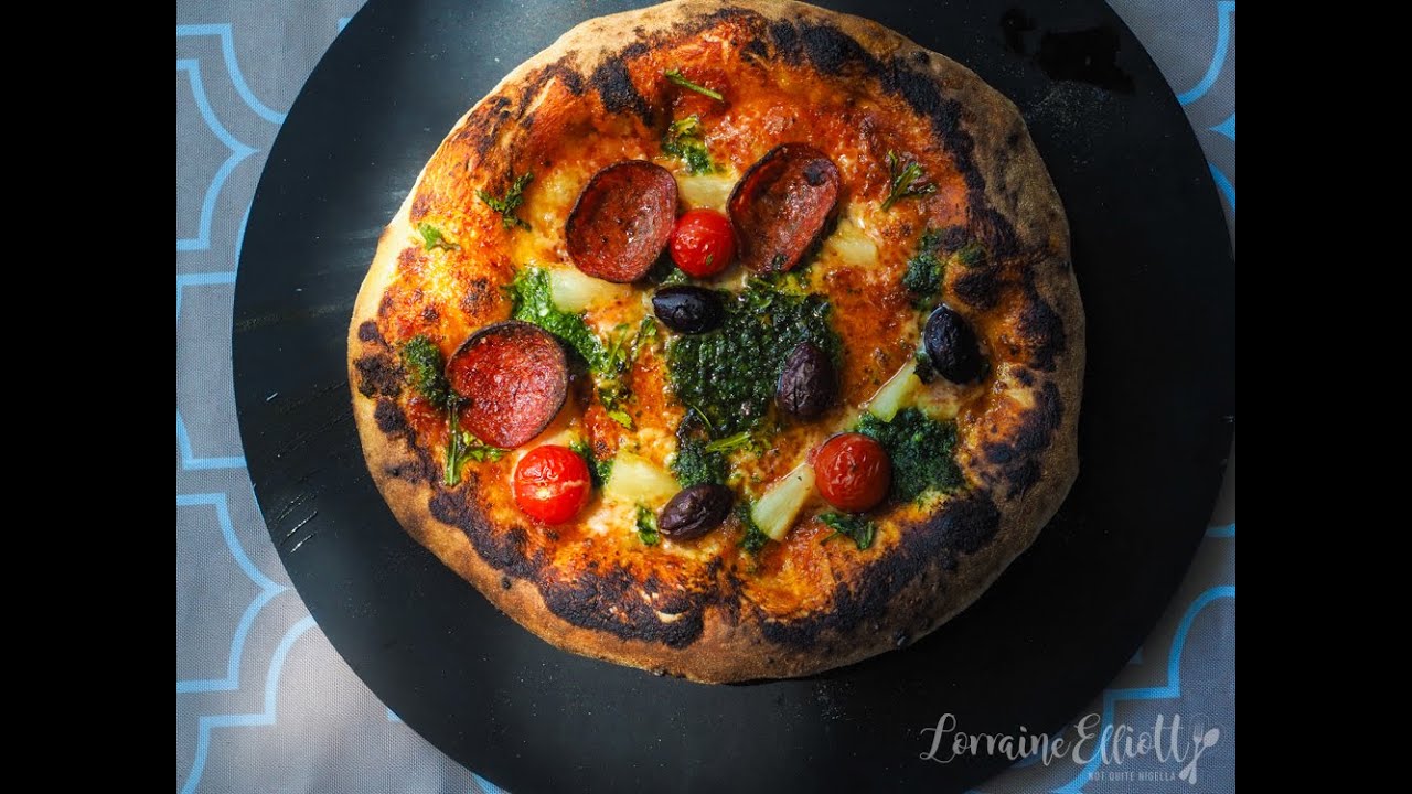 How to shape perfectly round pizza dough! - YouTube