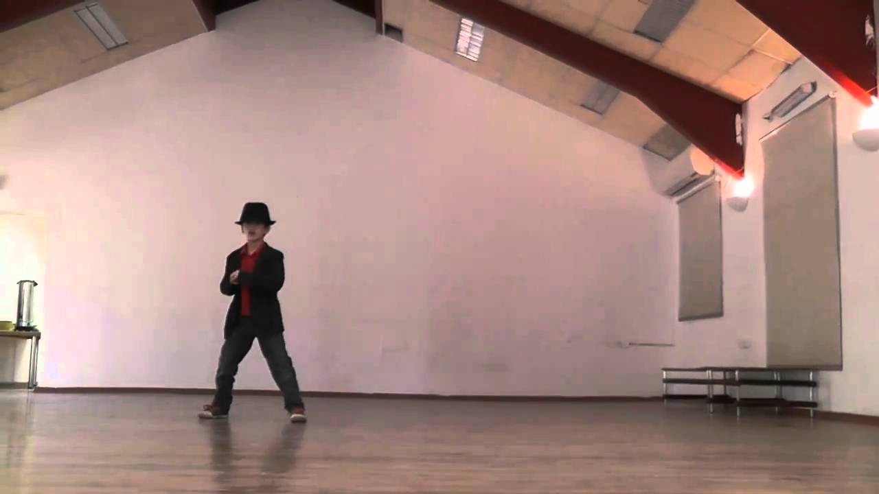 Michael Zapesotsky (7 years old) - tribute to Michael Jackson - YouTube