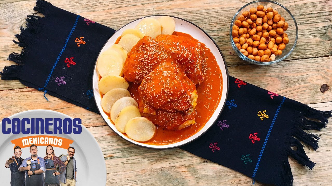 Receta: Pollo encacahuatado | Cocineros Mexicanos - YouTube