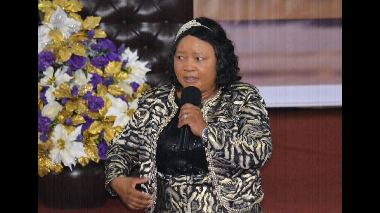 Mam Mahlaba | Ukhozi FM | Ingunaphakade Lakho | Ivangeli - YouTube