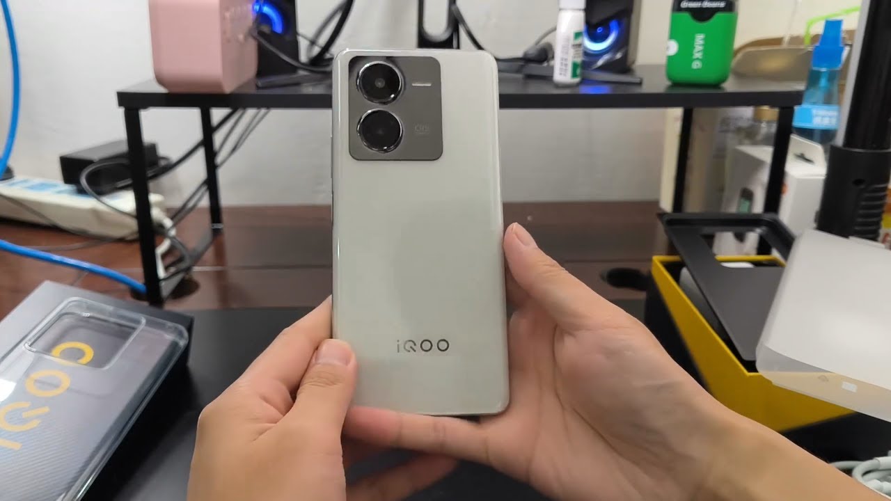 iQOO Z8 5G -Unboxing & Hands On Review - YouTube