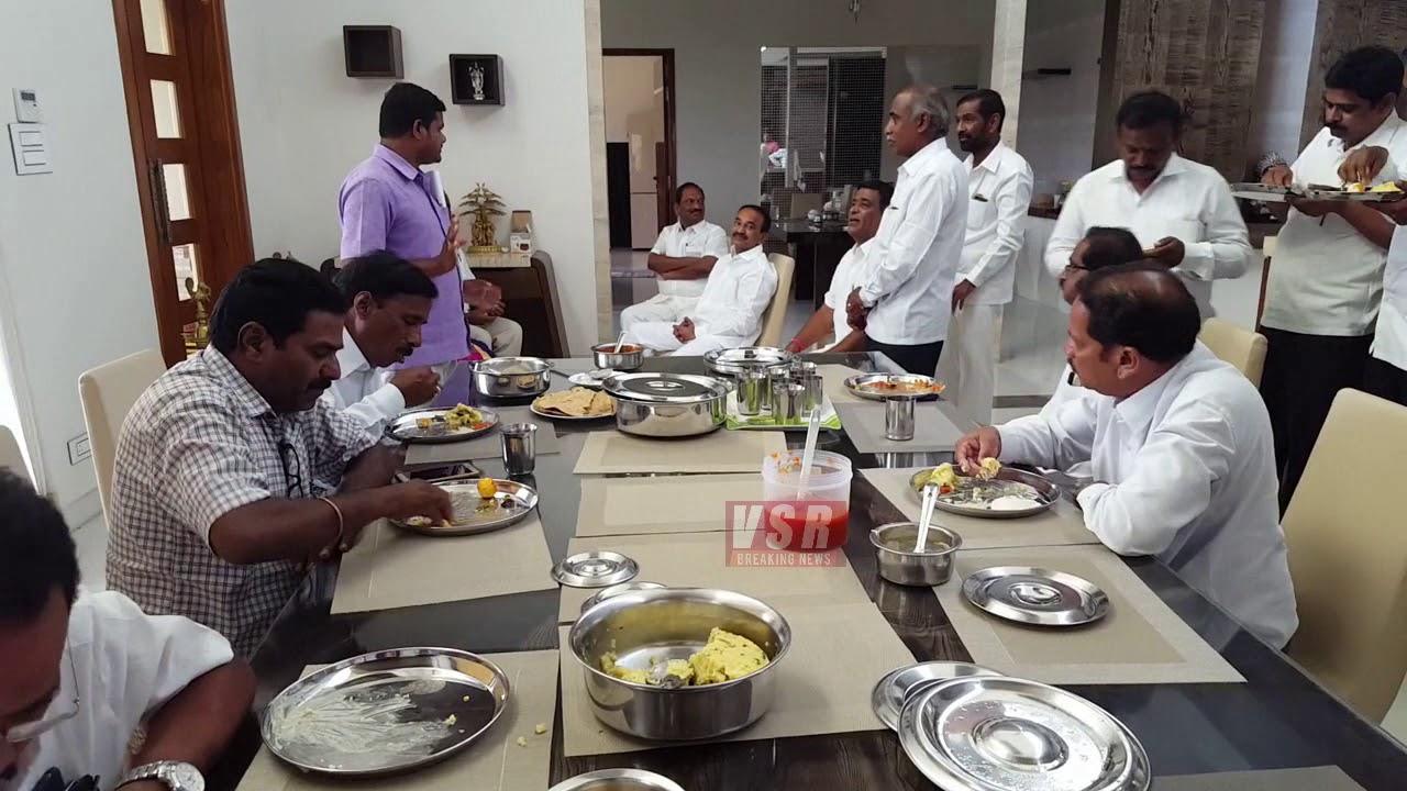 ఈటెల రాజేంద‌ర్ ఇళ్లు నిత్యఅన్న‌దాన‌స‌త్ర‌మంట‌..చూడండి\Etela Rajender ...