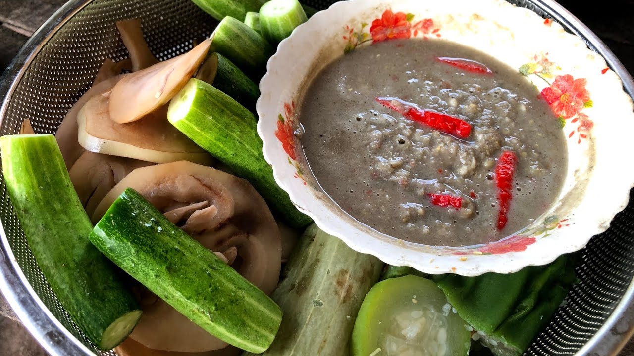 Today's menu is Palm fruit with Steamed Prahok - YouTube