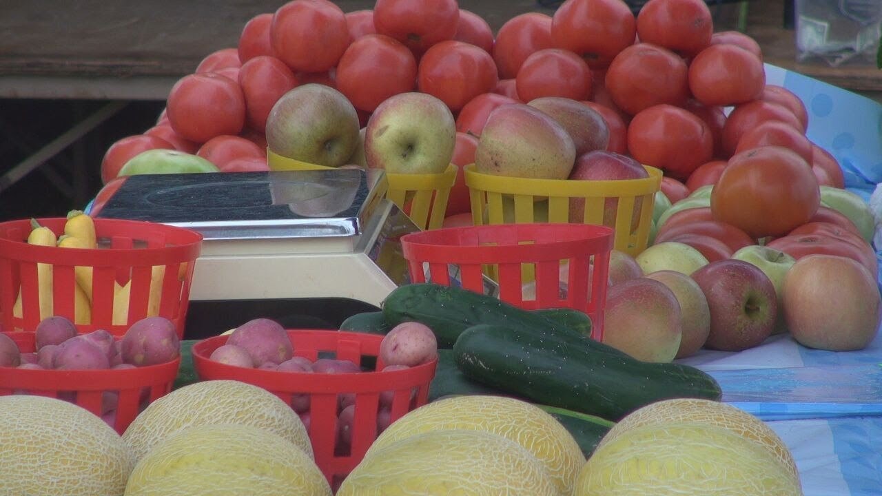 Take advantage of peak produce season Saturday at Earth's Bounty - YouTube