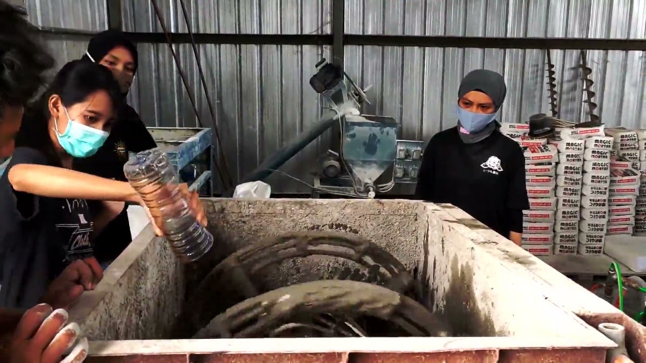 Pembuatan Bata Ringan dari Pasir Silika - YouTube