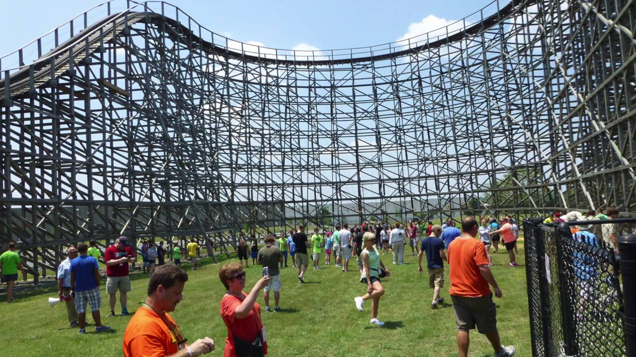 Thunder Road farewell event :: Carowinds roller coaster 1976-2015 : In ...