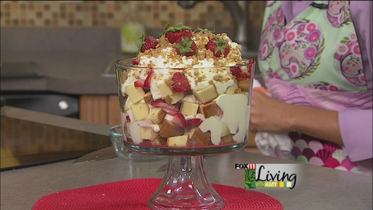 Strawberry Shortcake Trifle - YouTube