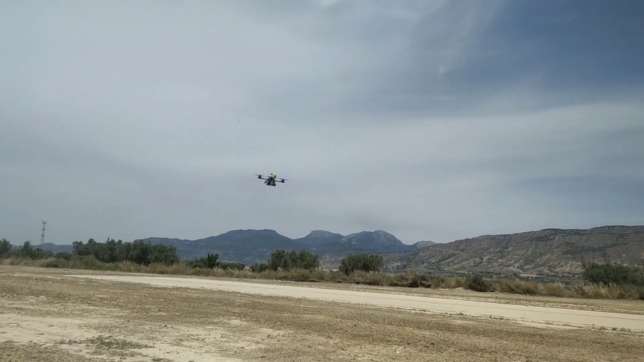 #vuelodron#avionrc Como aterrizar un dron de carreras con estilo🦸 - YouTube