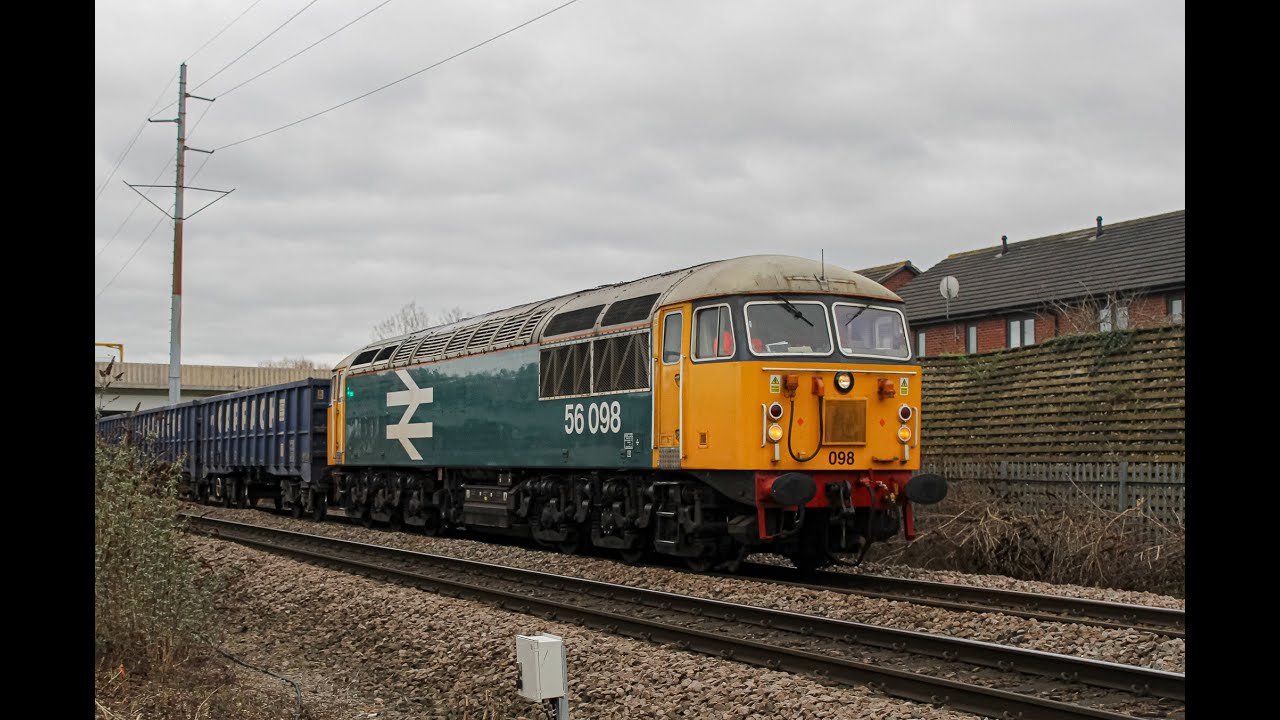 Class 56098 on aggregates on hire to DC Rail & 37418 in new livery ...