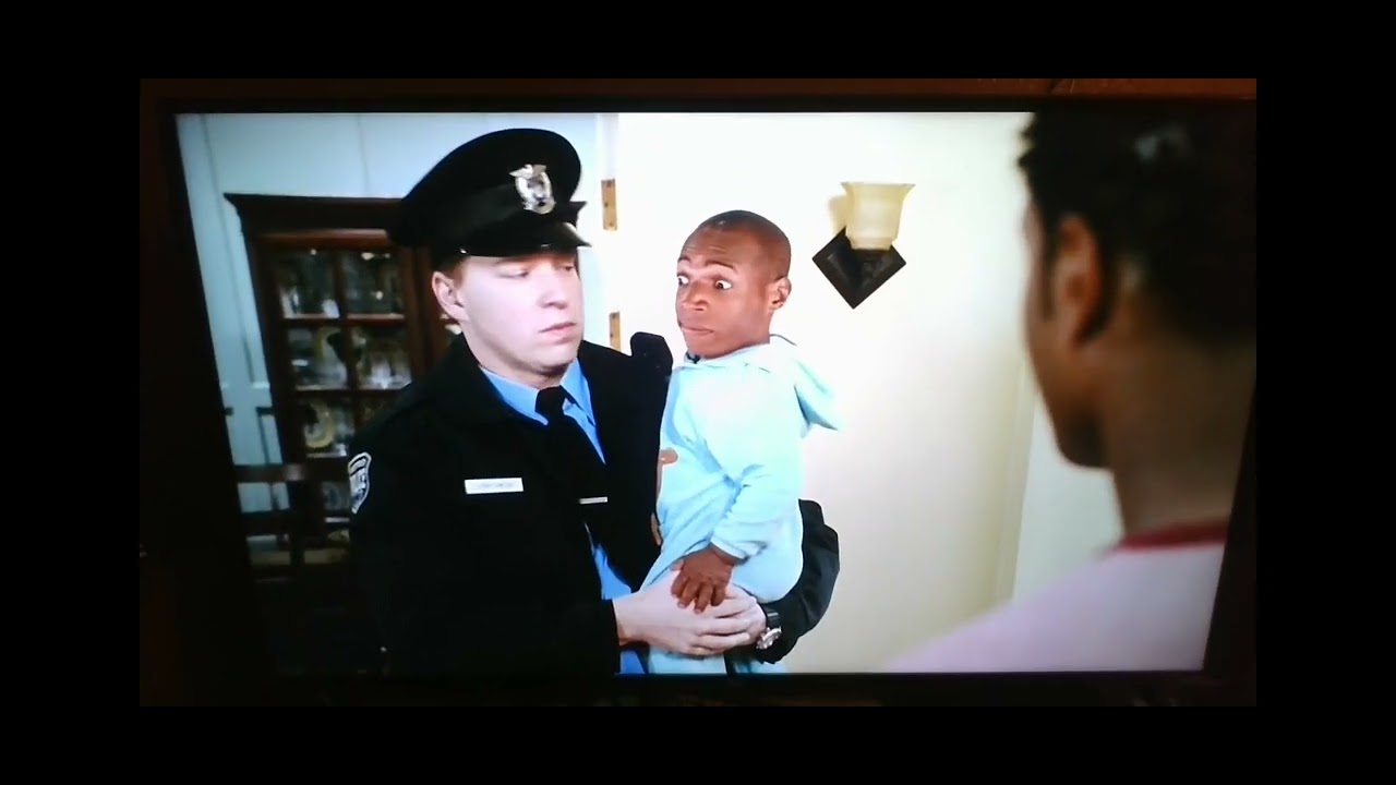 little man scene giving diamond to cop #littleman #trending - YouTube