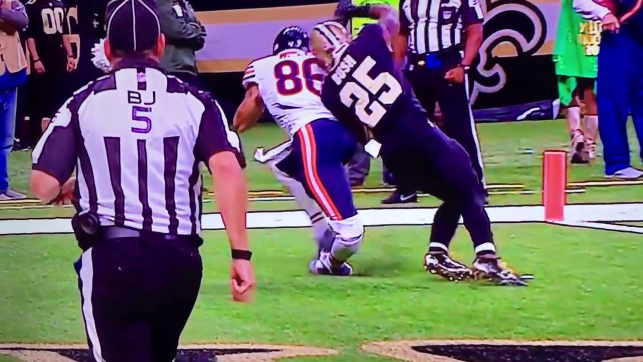 Zach Miller Breaks Leg | Knee Injury - YouTube