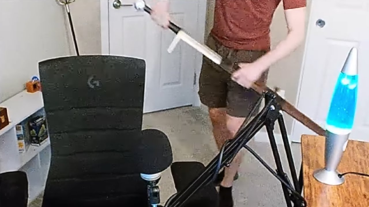 Jerma985 - He's showing me what he did to my parents on that fateful ...