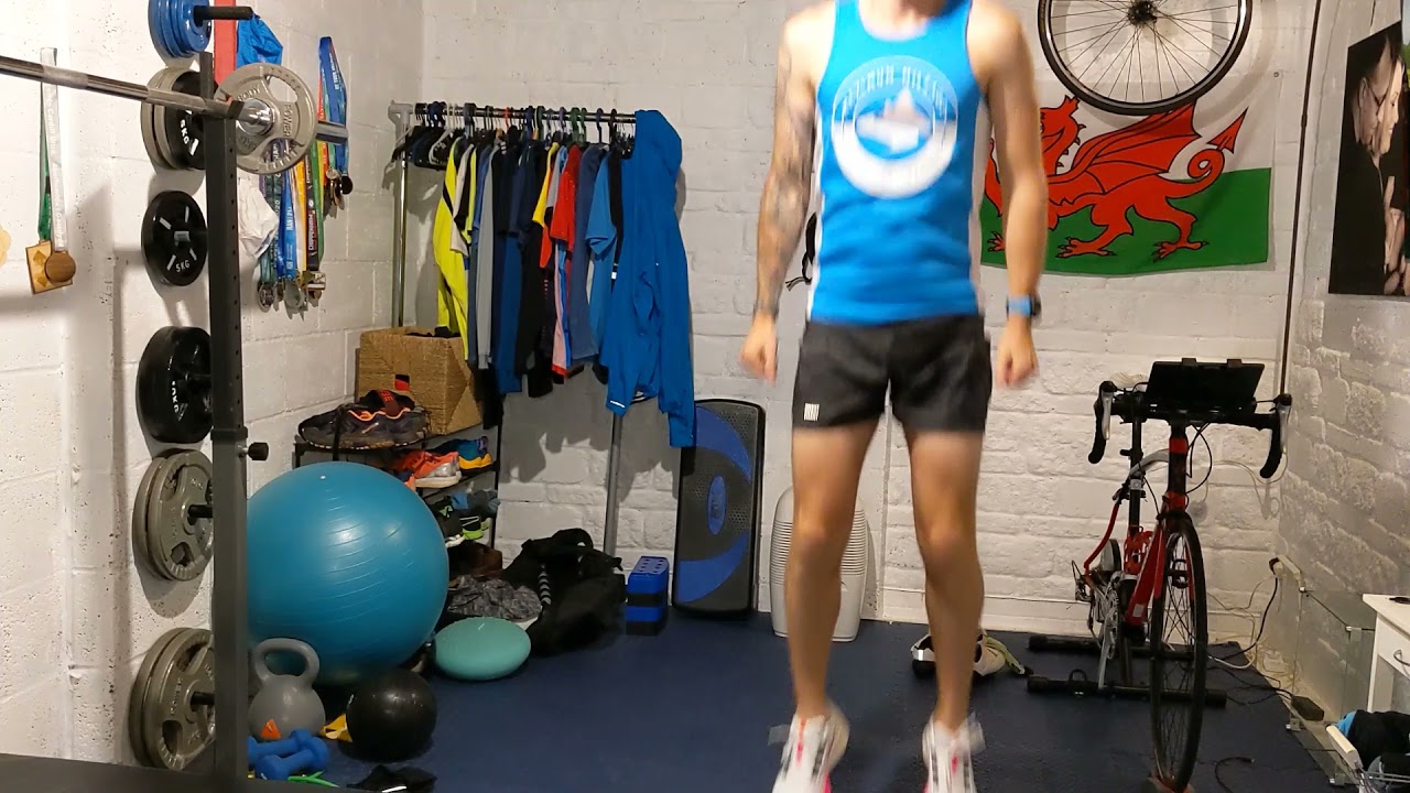 How to do a DOUBLE LEG HOP! PLYOMETRICS FOR RUNNERS!! BUILD POWER AND ...
