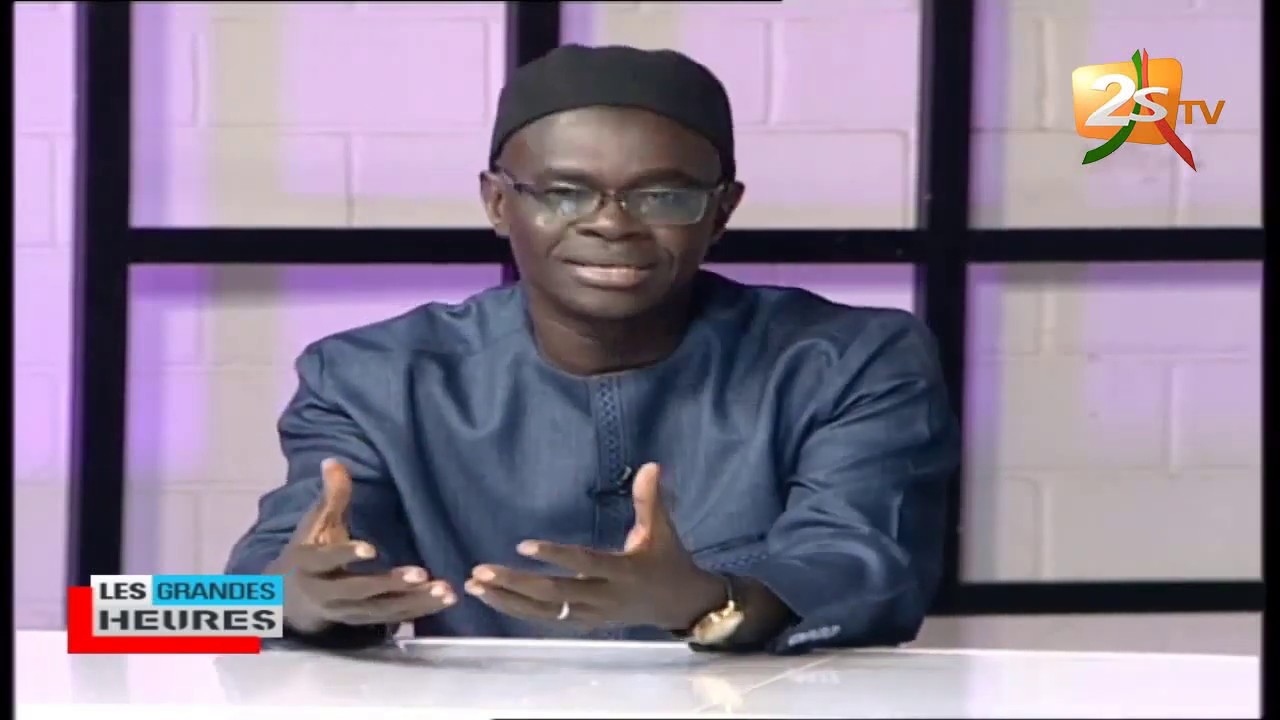 Oumar Wade, à « La Minute de la Décentralisation » - YouTube