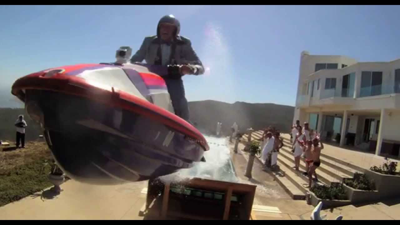 Jackass 3D - Official® Trailer [HD] - YouTube