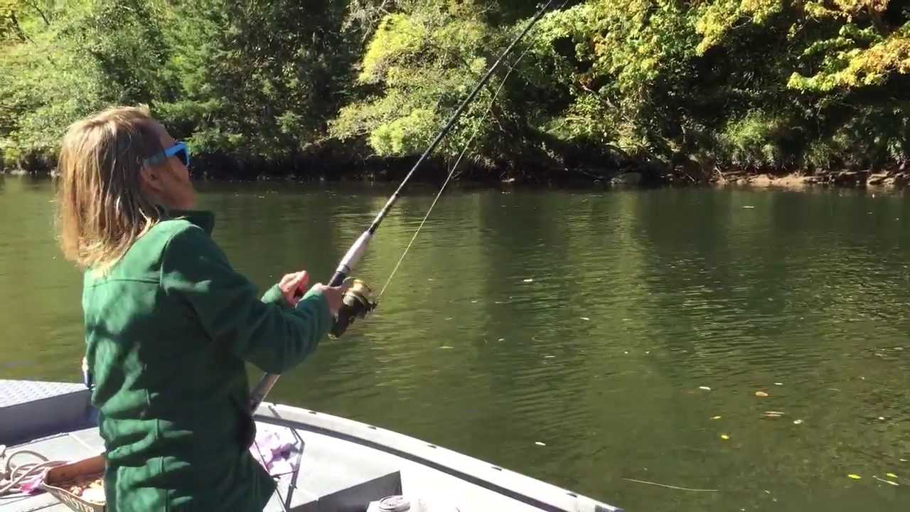 How to fish like a girl! - YouTube