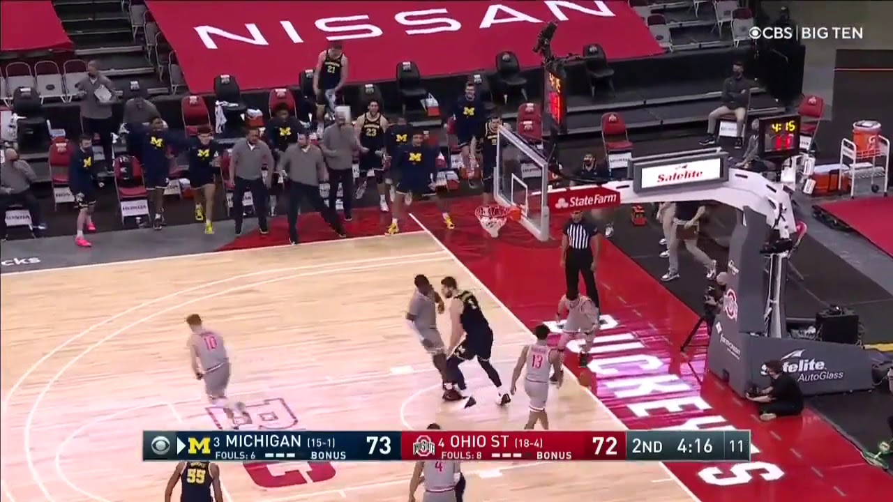 Hunter Dickinson's Thunderous Dunk vs. Ohio State - YouTube