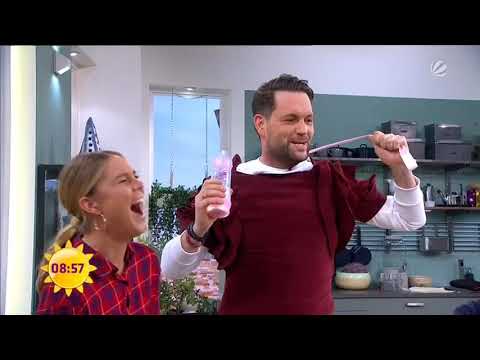 Alina Merkau - Red Dress Man - FFS - 12. February 2020