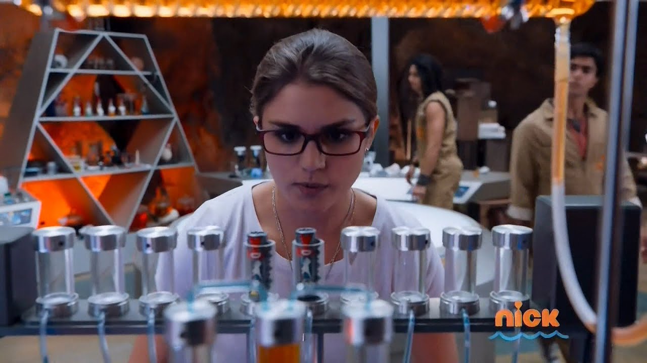 The Royal Rangers - Intro Scene | Dino Charge | Power Rangers Official ...