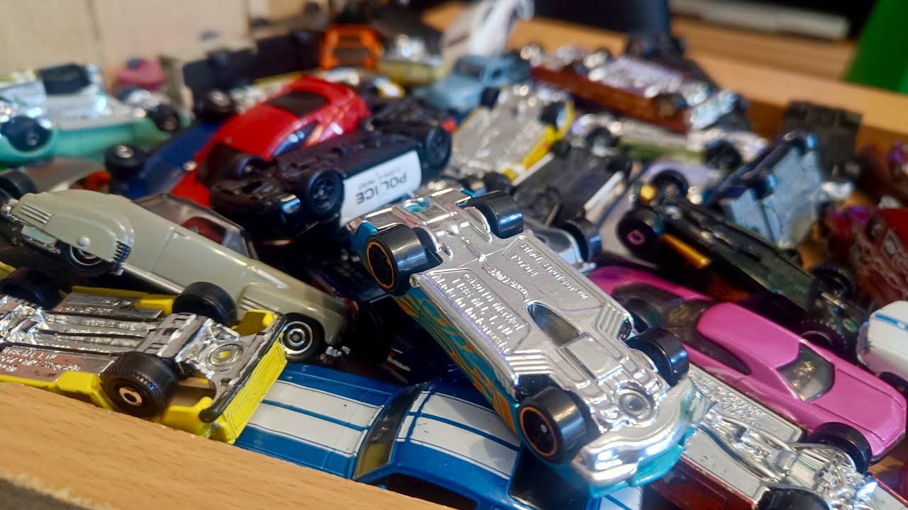 Diecast cars in slow motion - YouTube