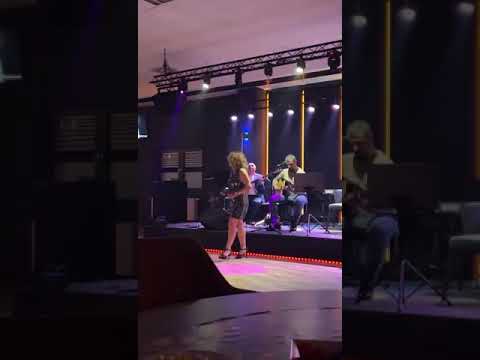 SONGÜL BARIŞ O yar gelir...           Saz Bar Giessen 25.03.2023 Cumartesi ..