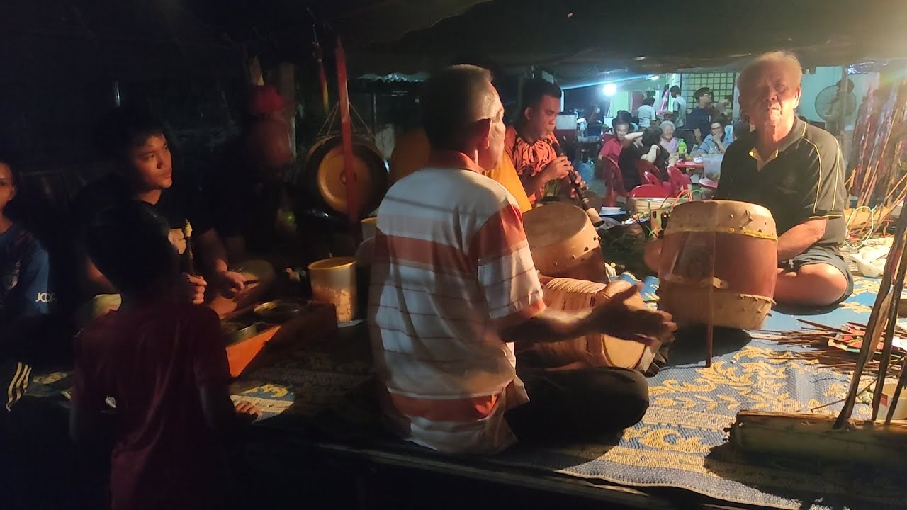 Tabuh Wayang Kulit Pak Chu - YouTube