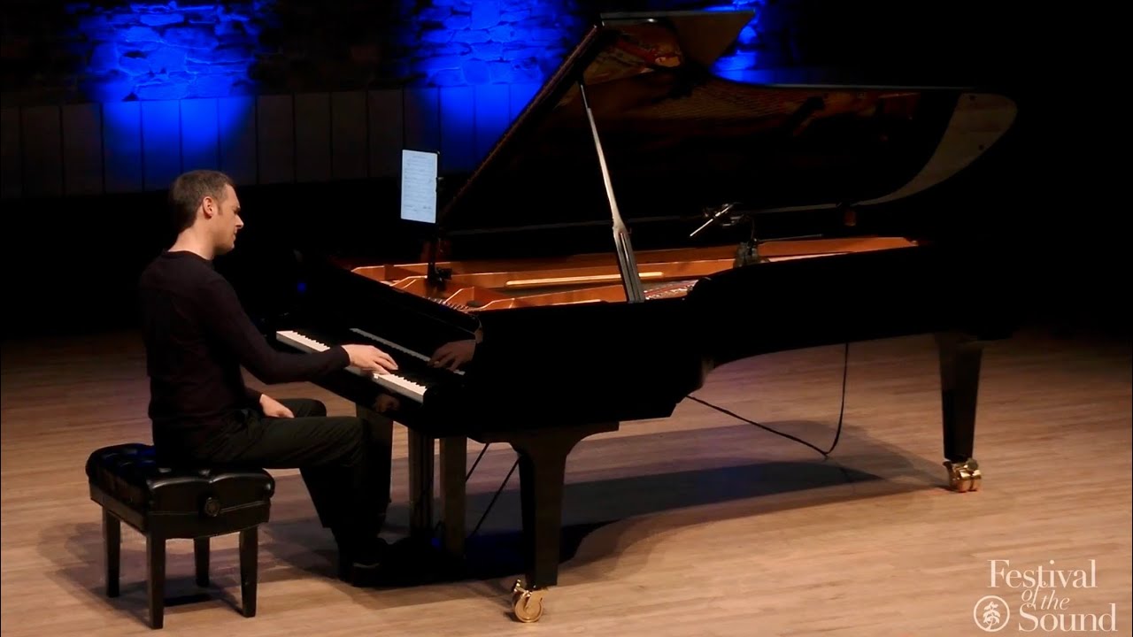 Kelly-Marie Murphy: Smoke Darkened Sky - David Jalbert, piano - YouTube