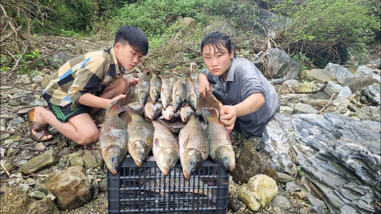 The Orphan Boy and the little girl, fishing and bring them to the ...