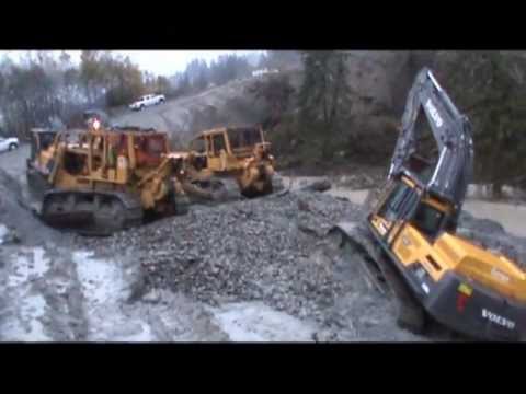 Quiring Towing- Volvo EC380D Excavator Stuck pt.1 - YouTube