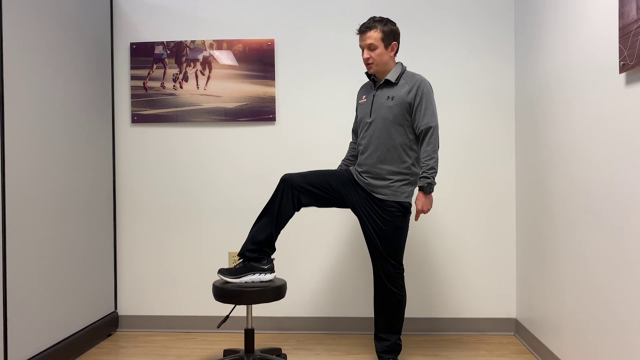 Hamstring stretch for increasing hamstring mobility - YouTube