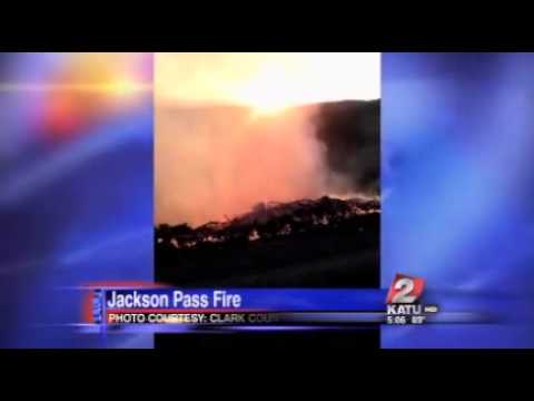 Forest fire grows to as many as 12 acres on Larch Mountain - YouTube