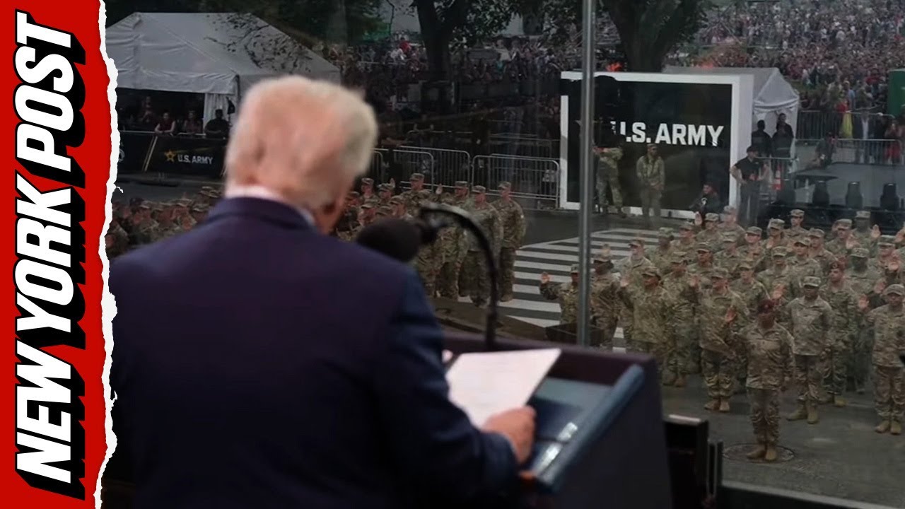 Trump leads Army swearing-in during military parade - YouTube