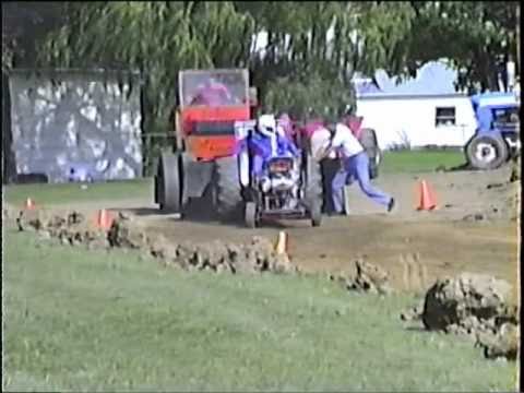 Mini Modified Tractor Pull, Aunt Kim 1993 Video #7 - YouTube