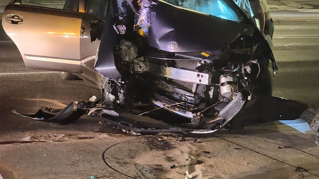 Toyota Prius Destroyed - YouTube