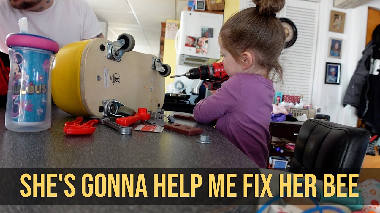 She's Gonna Help Me Fix Her Bee - YouTube